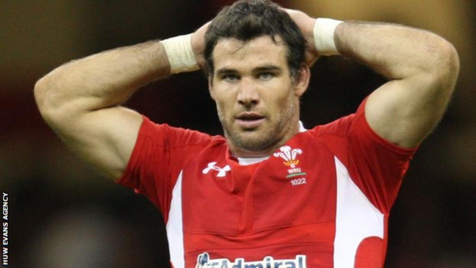 Mike Phillips: Ex-Wales scrum-half's career may end at Sale Sharks ...