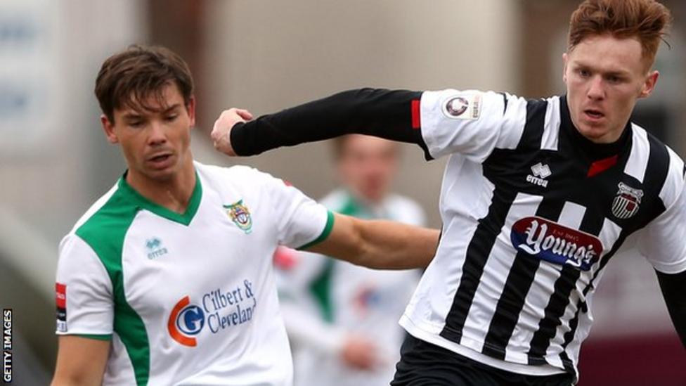 Craig Robson: Dagenham sign defender from Bognor Regis Town - BBC Sport