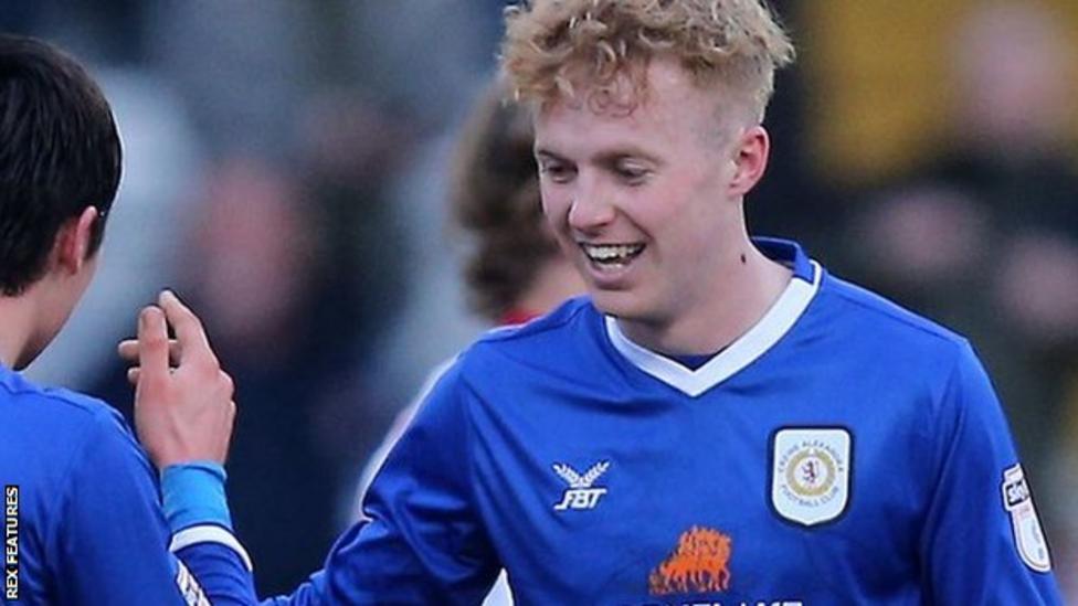 Crewe Alexandra: Charlie Kirk signs new three-year contract - BBC Sport
