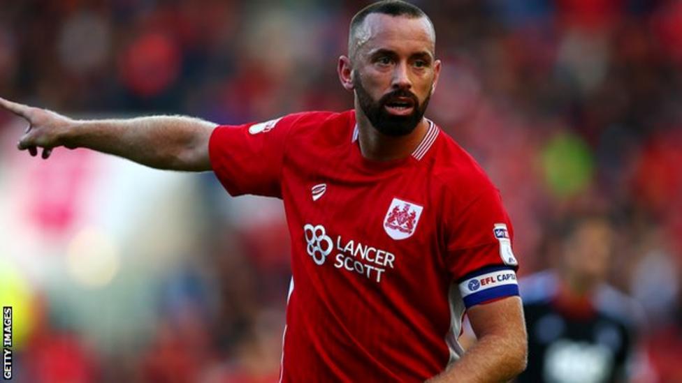 Aaron Wilbraham: Bristol City striker signs new one-year contract - BBC ...