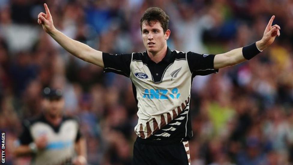Adam Milne: Essex sign New Zealand fast bowler - BBC Sport