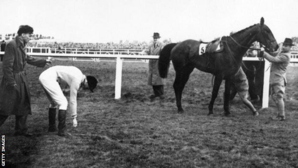 Mercy Rimell: Champion Hurdle-winning trainer dies aged 98 - BBC Sport