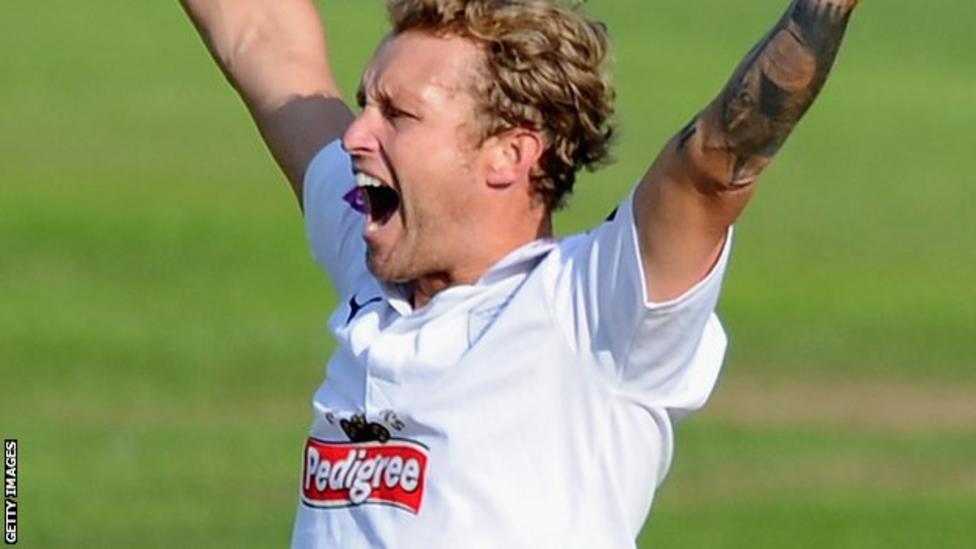 Gareth Berg named Hampshire's player of the season - BBC Sport