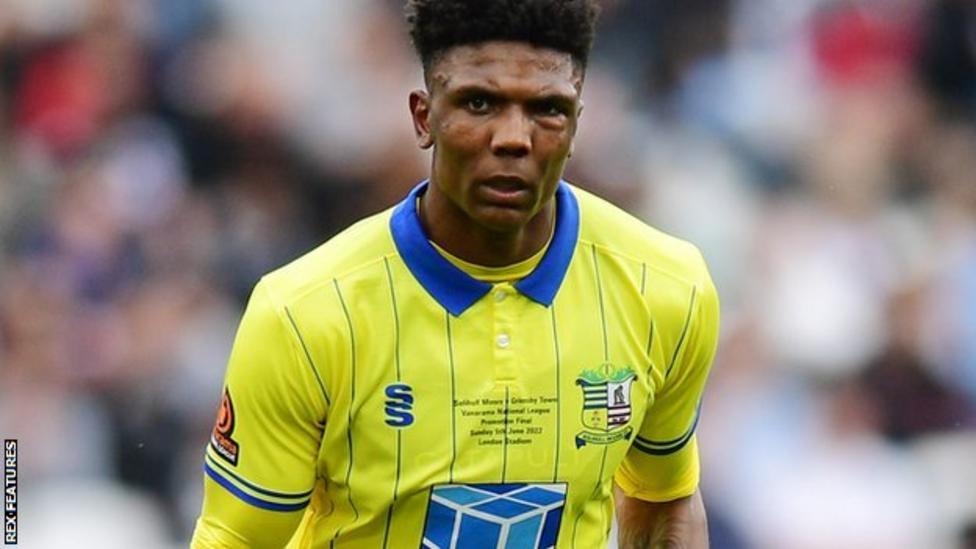 Kyle Hudlin: Huddersfield Town sign former Solihull Moors striker - BBC ...