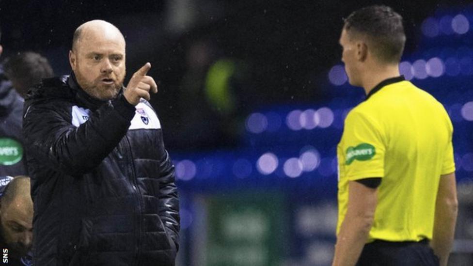 Alex McLeish urges people to 'get behind' Scottish referees - BBC Sport