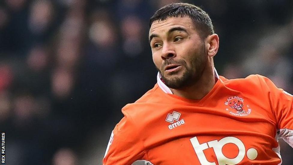 Colin Daniel: Peterborough United to sign Blackpool full-back - BBC Sport