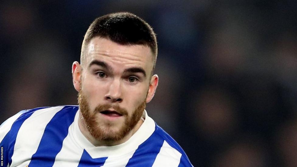 Aaron Connolly: Hull City sign Brighton forward on loan - BBC Sport