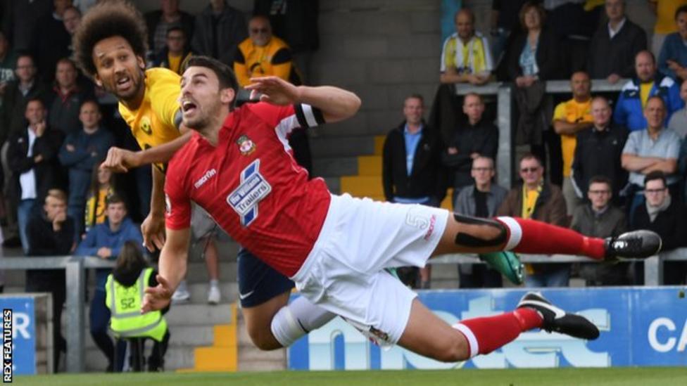 Shaun Pearson: Wrexham captain signs contract extension - BBC Sport