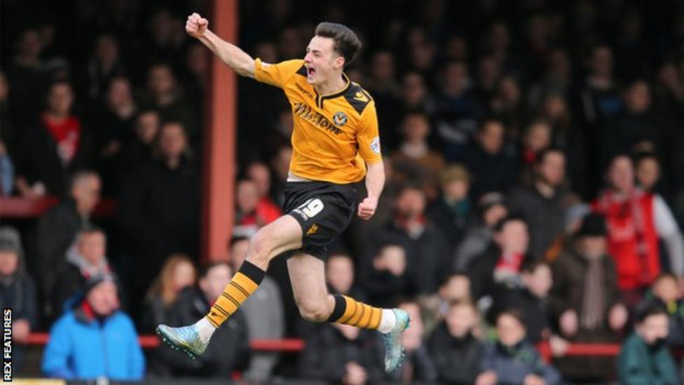 Aaron Collins: Striker rejoins home club Newport County on loan - BBC Sport