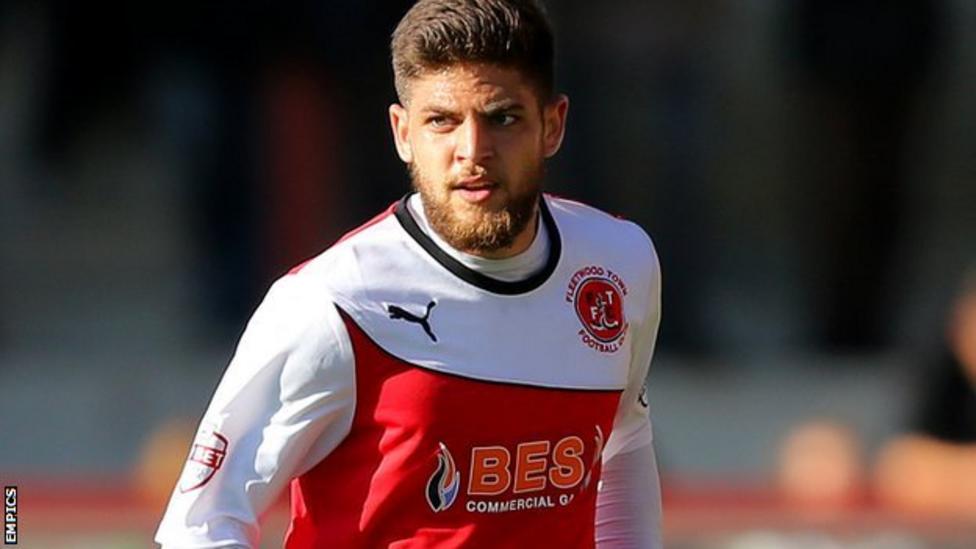 Danny Andrew: Grimsby Town sign Fleetwood Town full-back on one-year ...