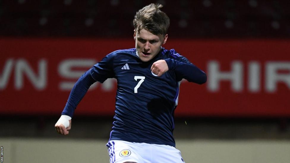 Give Ben Doak 'a chance to breathe' at Liverpool before Scotland call ...