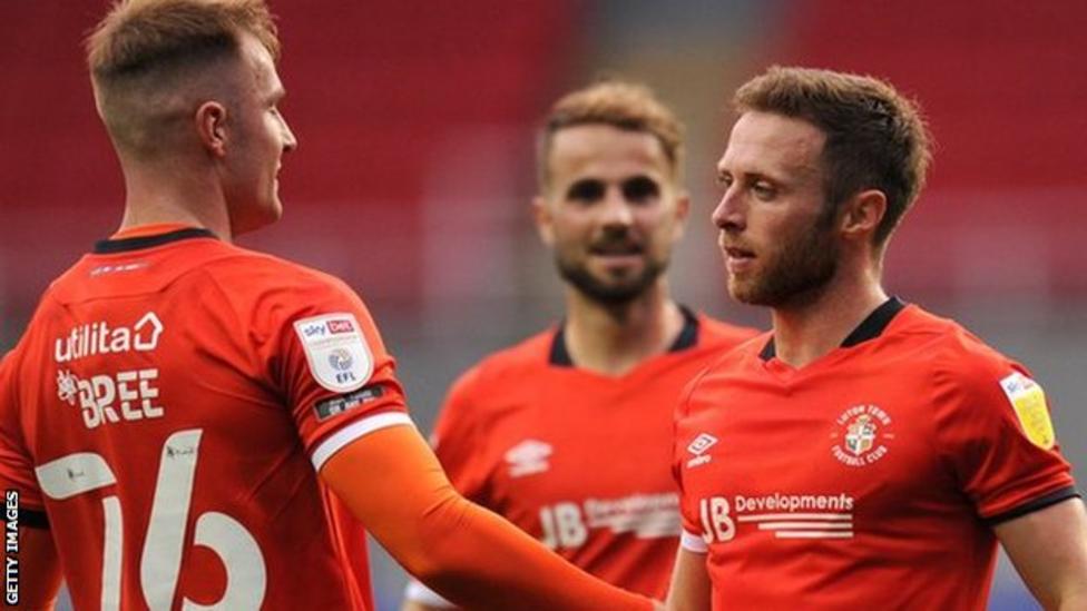 Jordan Clark: Luton Town extend winger's contract - BBC Sport