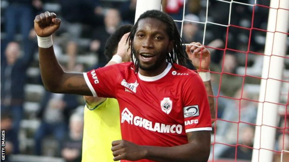 Dieumerci Mbokani: DR Congo striker extends stay with Belgian club ...