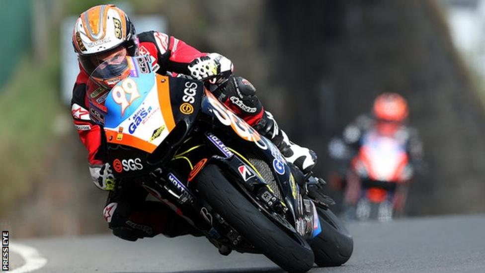 North West 200: Jeremy McWilliams to contest Supertwins - BBC Sport