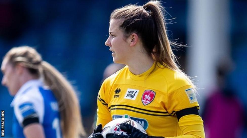 Wales goalkeeper Olivia Clark signs Coventry deal - BBC Sport