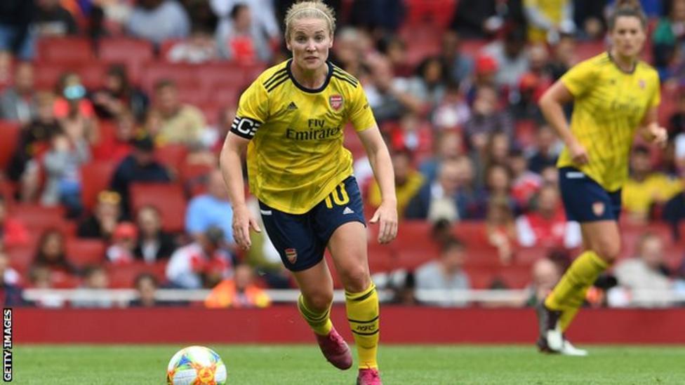 Kim Little: Midfielder signs a new contract with Arsenal Women - BBC Sport