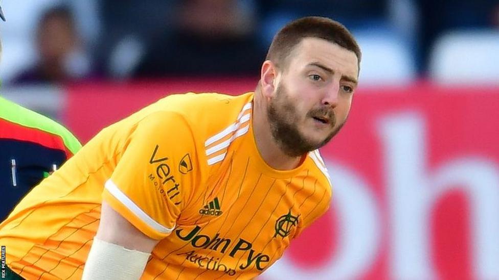 Matt Carter: Nottinghamshire off-spinner signs new one-year deal - BBC ...