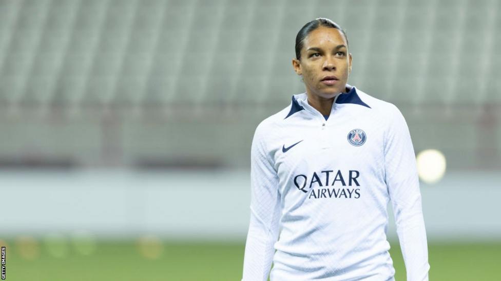 Manchester United sign Estelle Cascarino and Jayde Riviere - BBC Sport