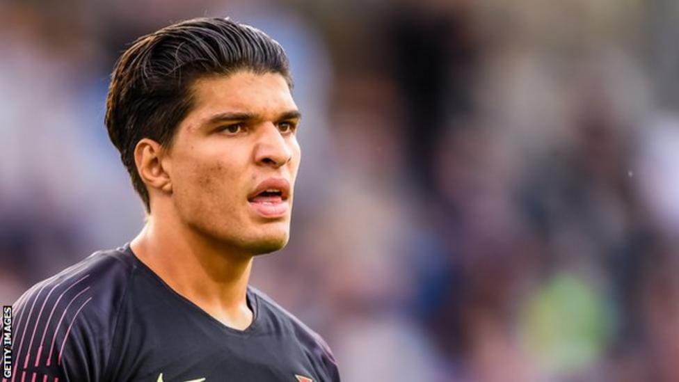 Joao Virginia: Reading sign goalkeeper on season-long loan from Everton ...