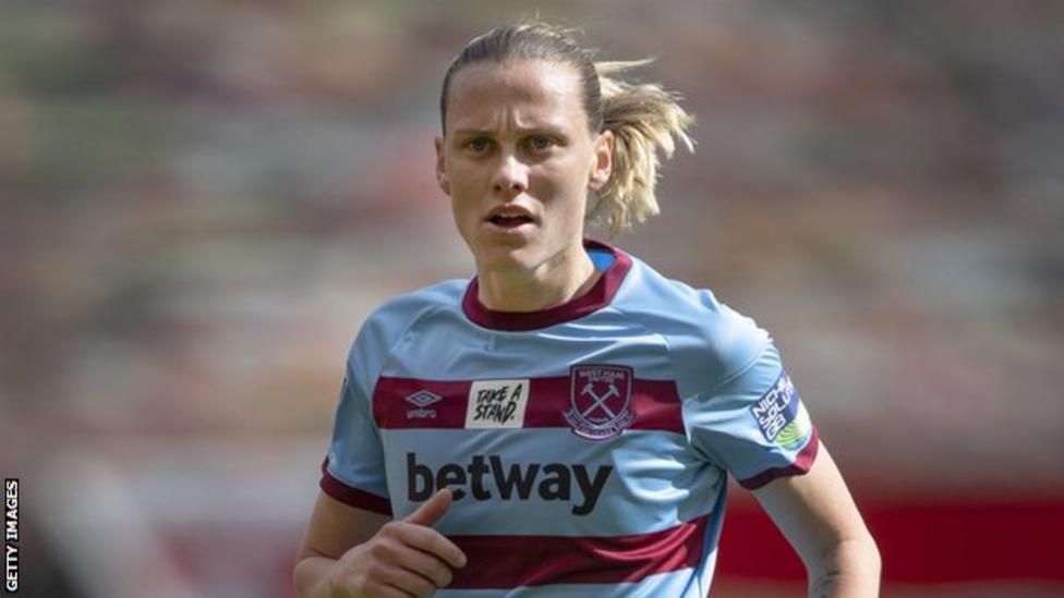 Emily van Egmond: Australian turns down new West Ham contract - BBC Sport