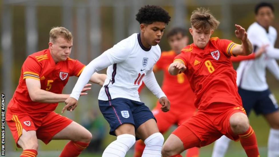 Next generation of Wales talent on display in under-18s defeat by ...