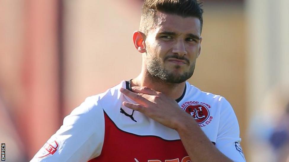 Portsmouth: Gareth Evans agrees one-year contract - BBC Sport