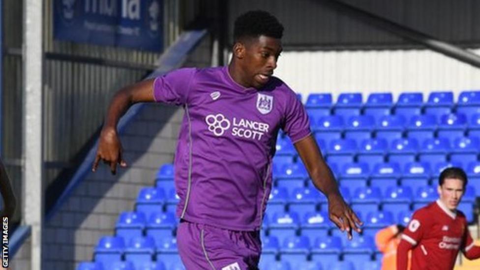Tyreeq Bakinson: Newport County sign Bristol City midfielder - BBC Sport