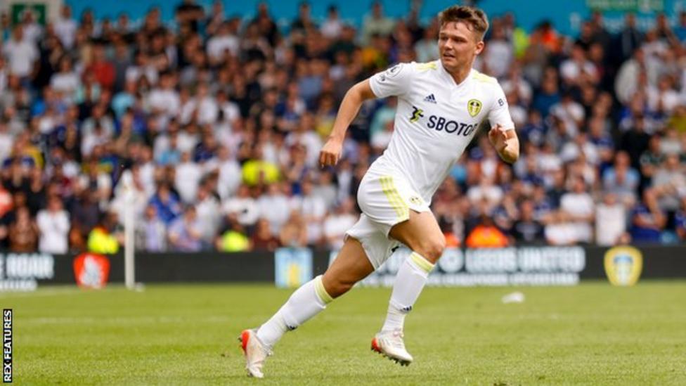 Jamie Shackleton: Leeds United midfielder joins Millwall on loan - BBC ...