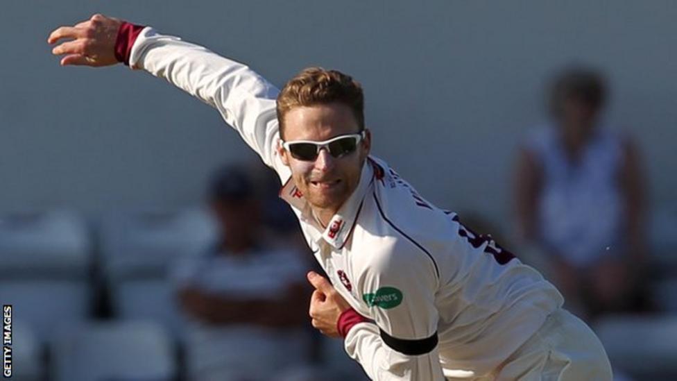 Northamptonshire: Graeme White retires from first-class cricket - BBC Sport