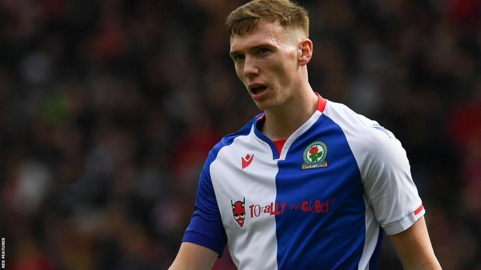 Hayden Carter: Blackburn Rovers defender extends contract - BBC Sport