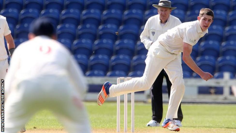 Roman Walker in line for Glamorgan debut in One-Day Cup - BBC Sport