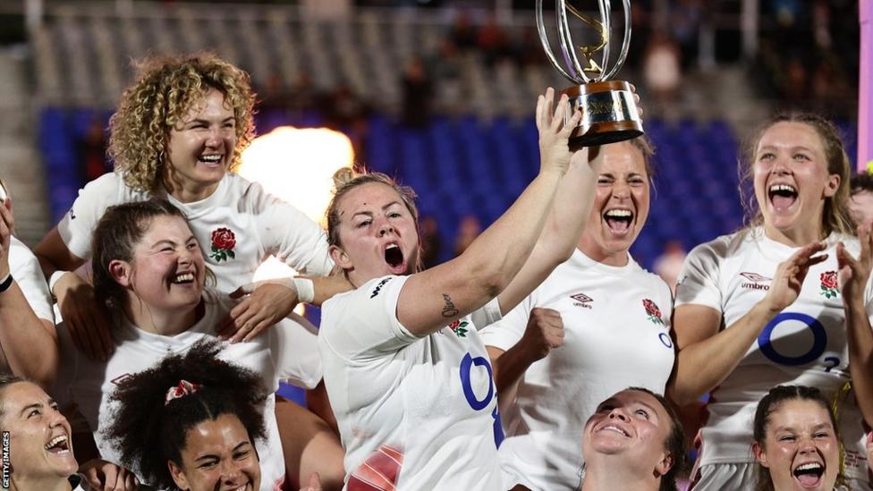 Marlie Packer: England captain wins World Rugby Women's Player of Year ...