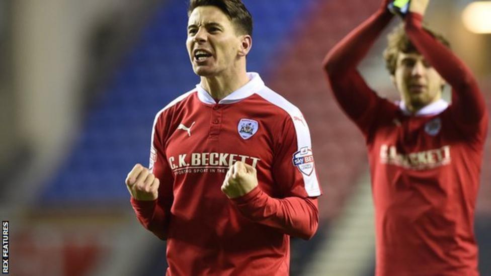 Adam Hammill: Barnsley extend winger's contract until June - BBC Sport