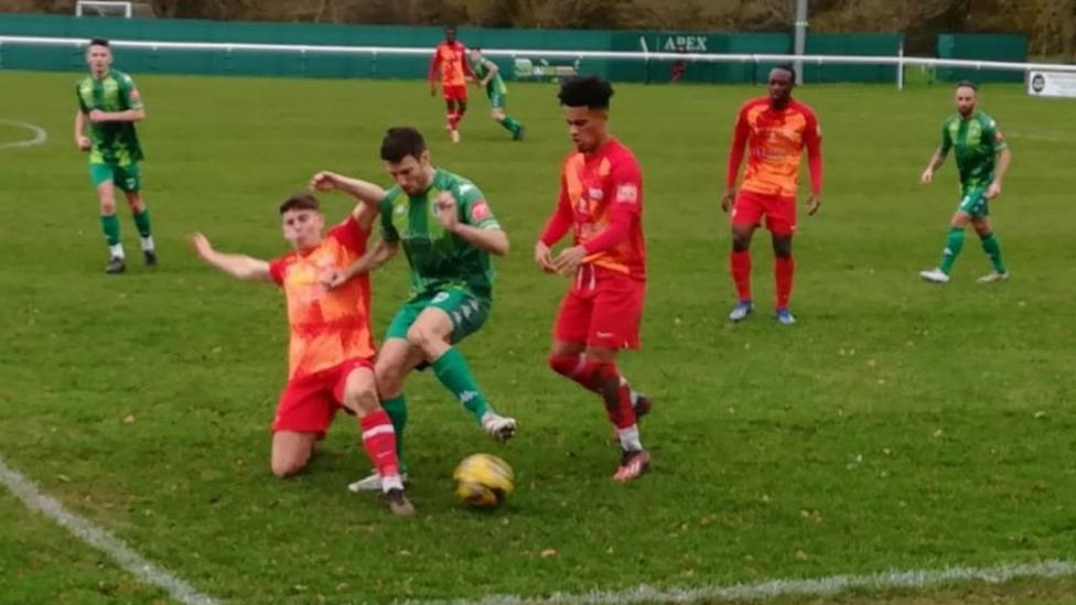 Guernsey FC beat Binfield 2-1 for rare away victory - BBC Sport