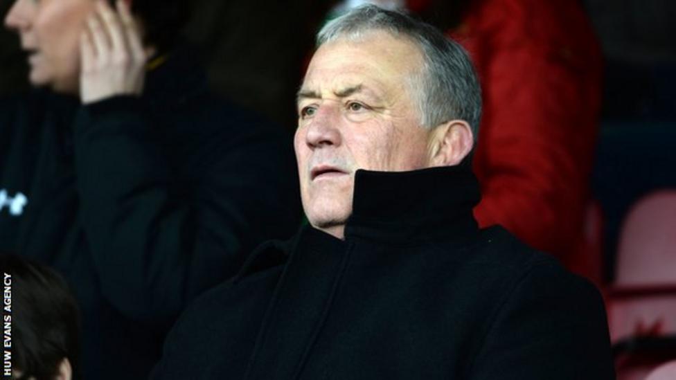 Anthony Buchanan: Former Wales prop back on WRU board - BBC Sport