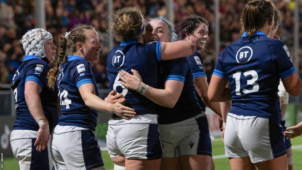 Scotland v Spain: Sarah Bonar and Rhona Lloyd return to home XV - BBC Sport