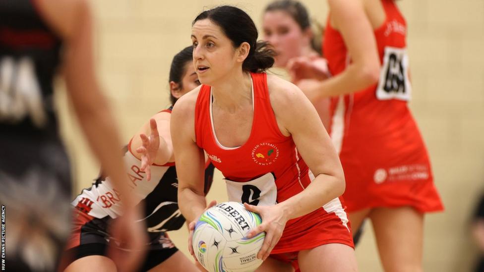 Suzy Drane: Wales' most-capped player retires from netball - BBC Sport