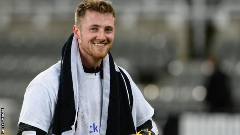 Jake Turner: Gillingham sign former Newcastle United goalkeeper - BBC Sport