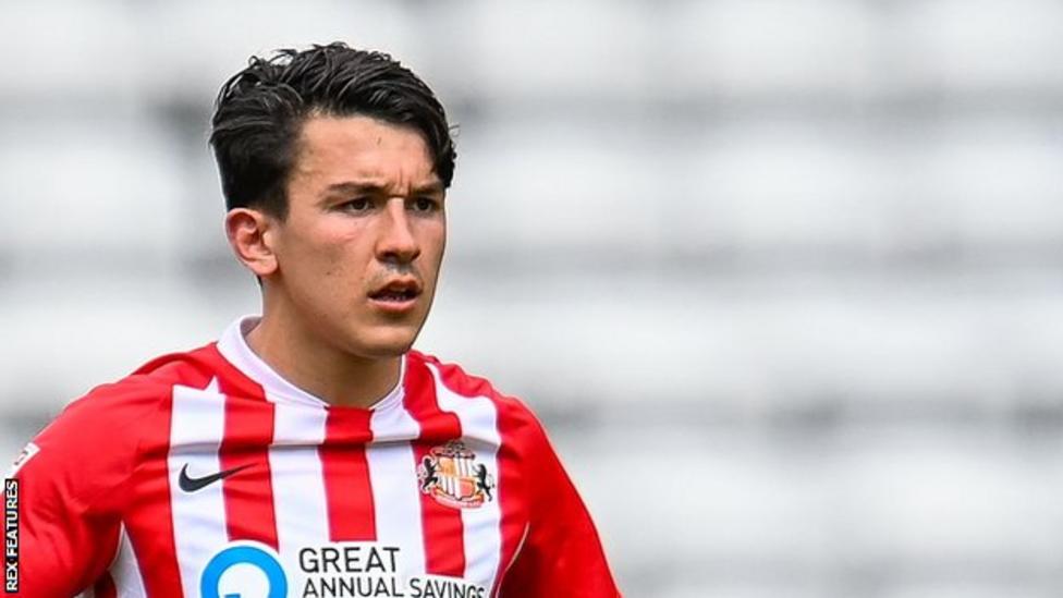 Luke O'Nien: Sunderland midfielder signs new three-year deal with ...