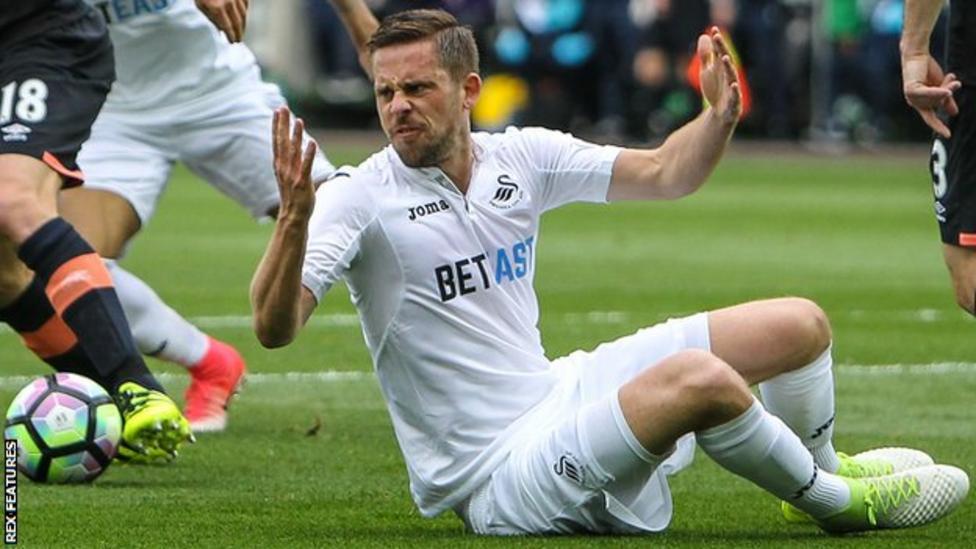 Gylfi Sigurdsson: Swansea midfielder worth 'stupid' money - Pat Nevin ...