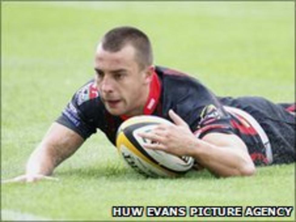 Welsh scrum-half Nicky Griffiths joins Jersey - BBC Sport