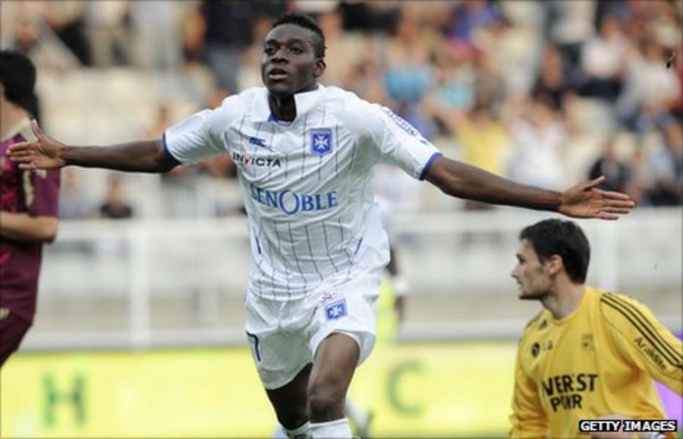 Burkina Faso striker Alain Traore extends Auxerre stay - BBC Sport
