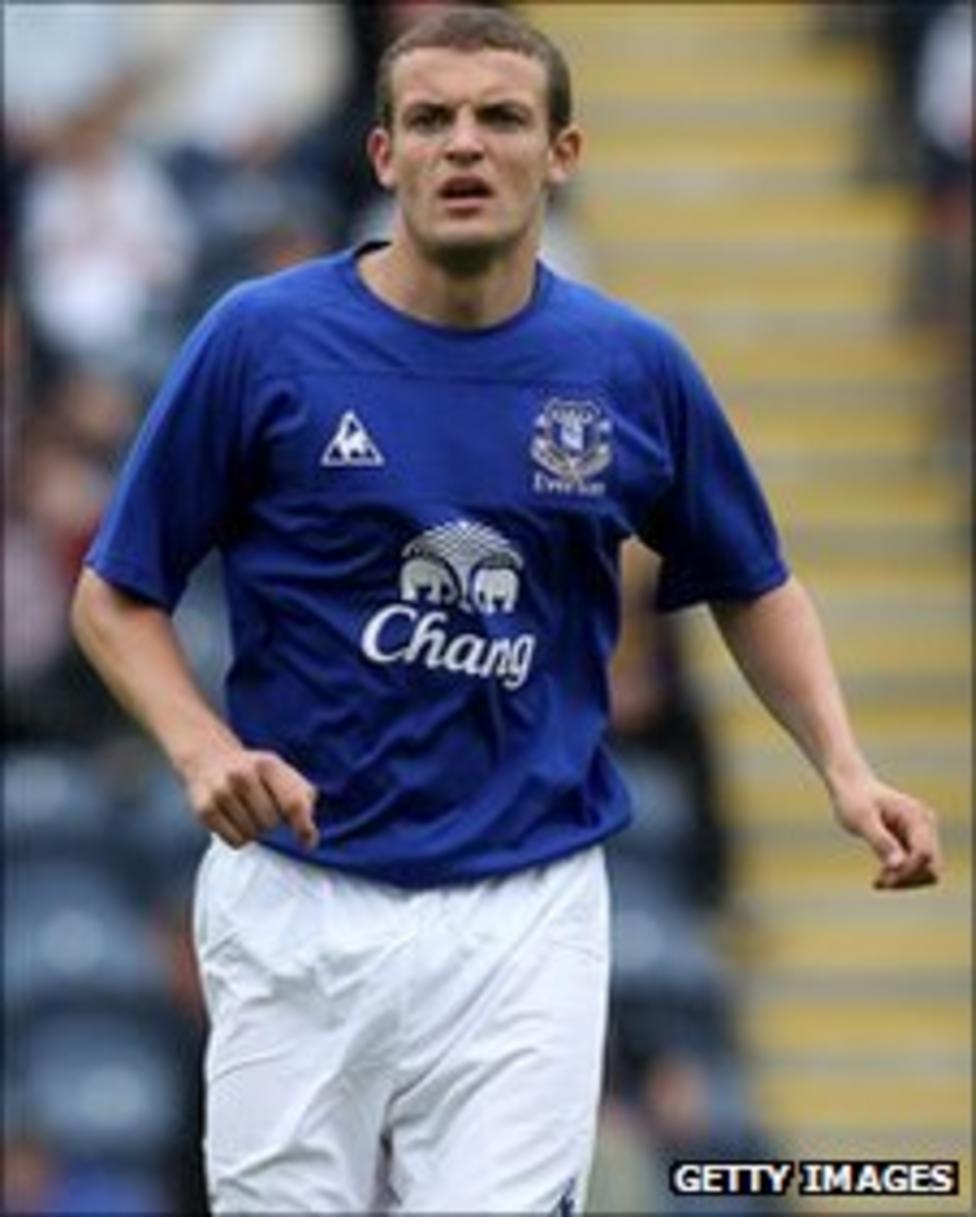 Everton loan James Wallace to Shrewsbury Town - BBC Sport