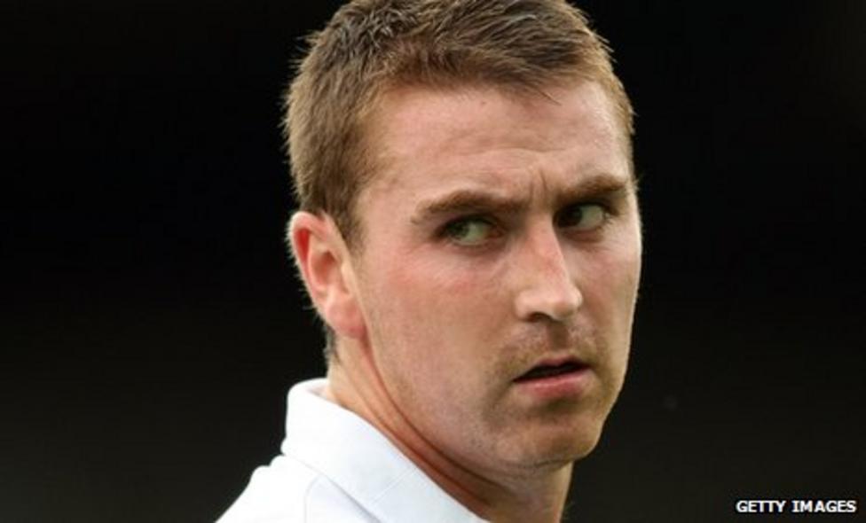 Bury's Peter Sweeney signs a contract extension - BBC Sport