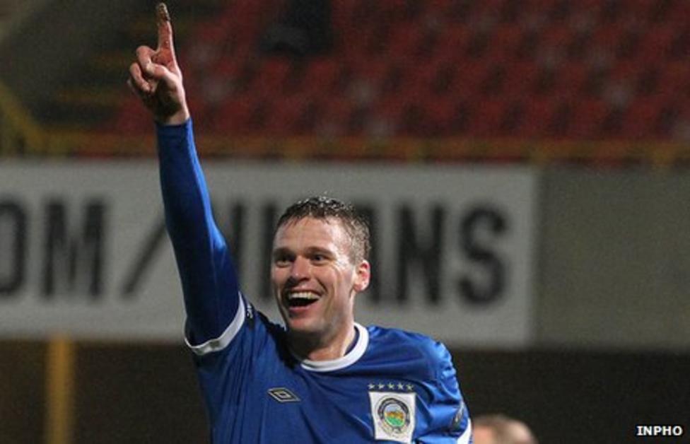 Peter Thompson in line to start for Linfield against Glentoran - BBC Sport