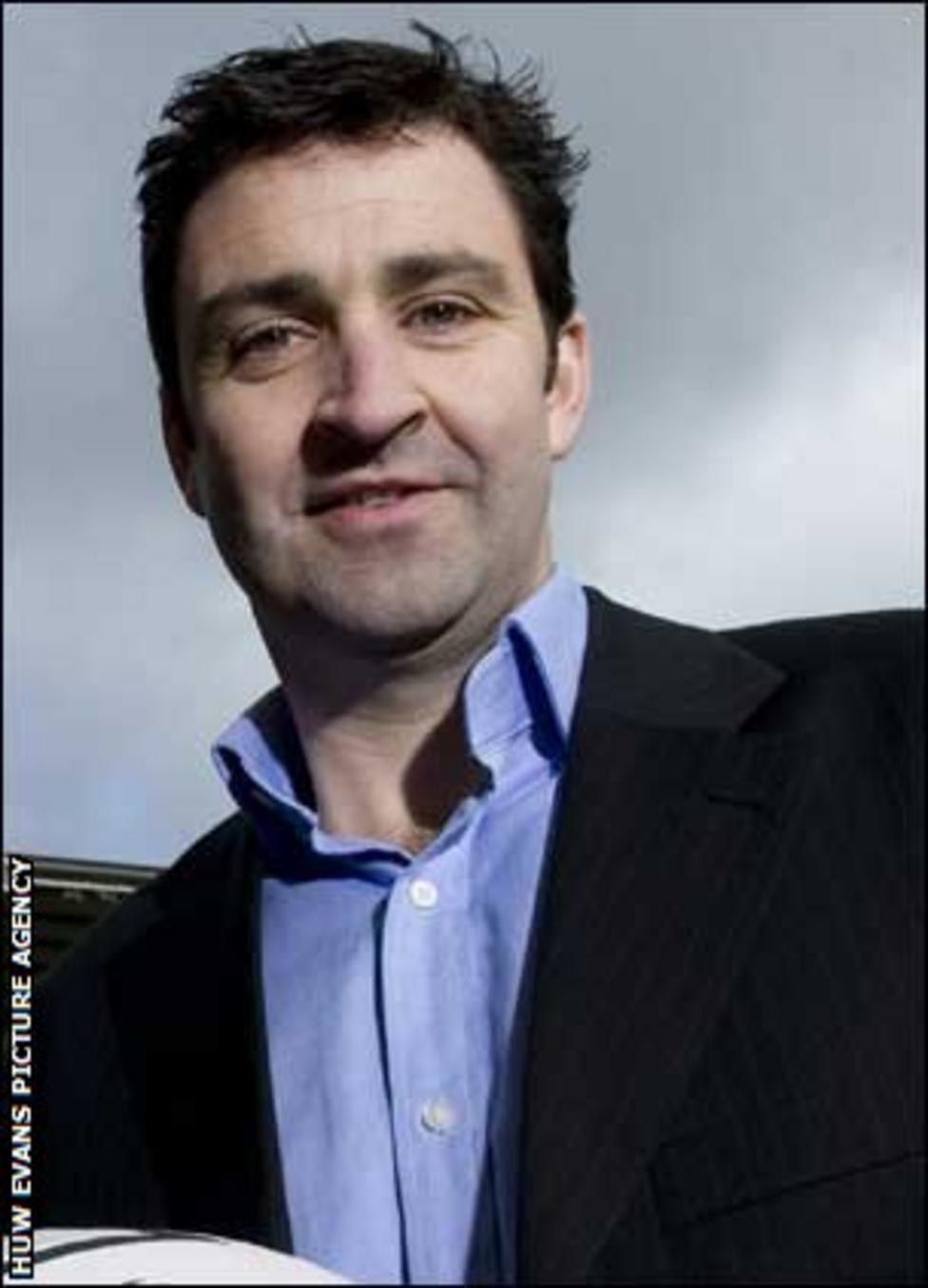 Andrew Hore backs IRB's global transfer system - BBC Sport