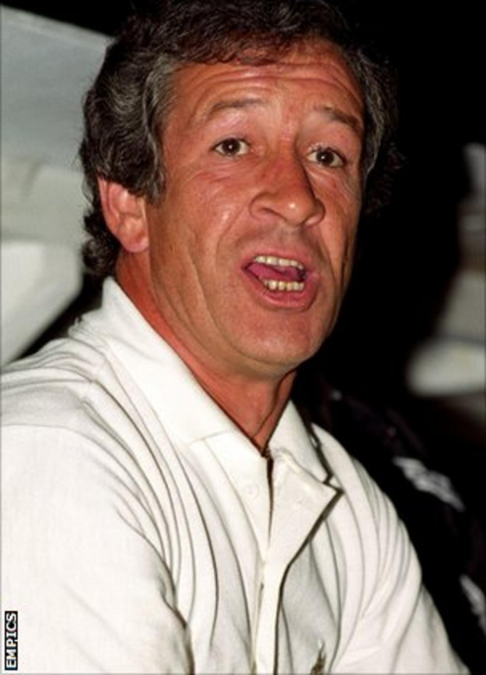 Stockport County to rename stand in honour of Danny Bergara - BBC Sport