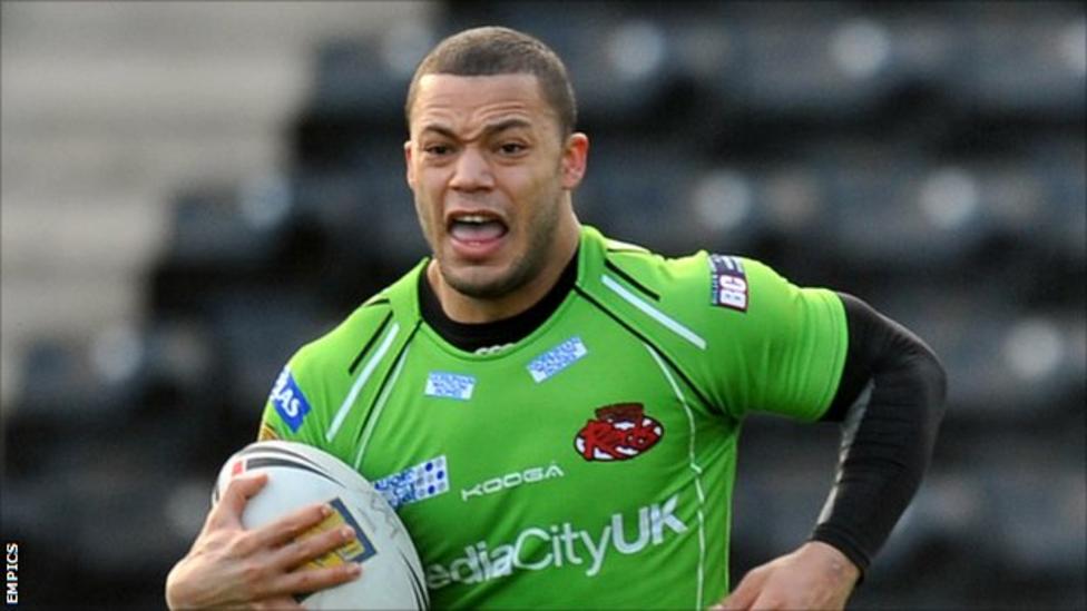 Salford City Reds winger Danny Williams signs new two-year deal - BBC Sport
