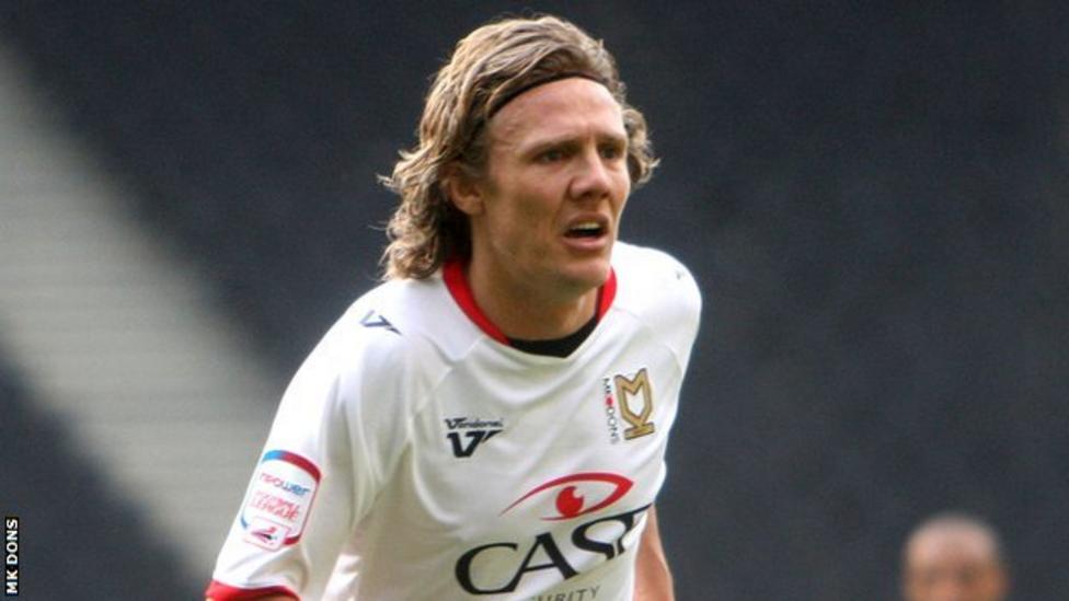 Jimmy Bullard: MK Dons midfielder retires after knee injuries - BBC Sport