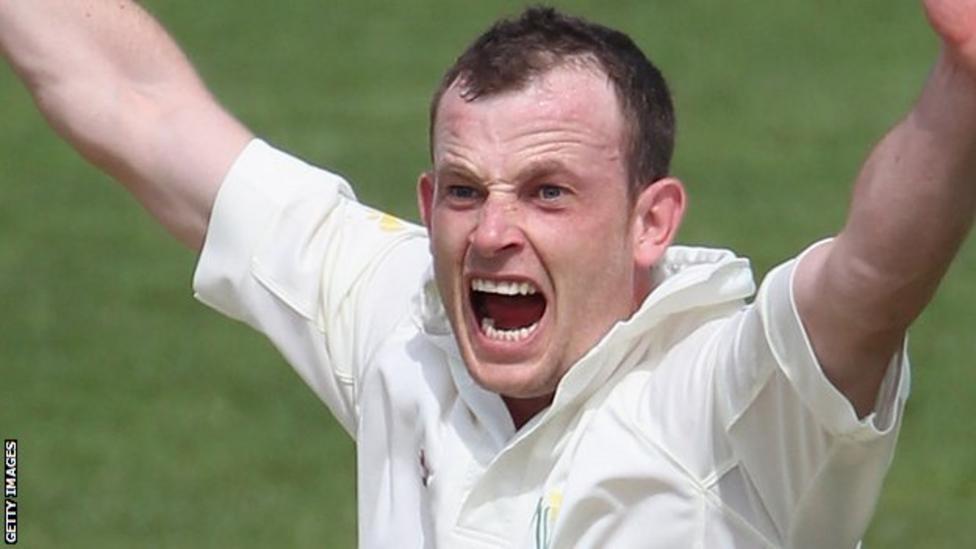 All-rounder Graham Wagg signs new Glamorgan contract - BBC Sport